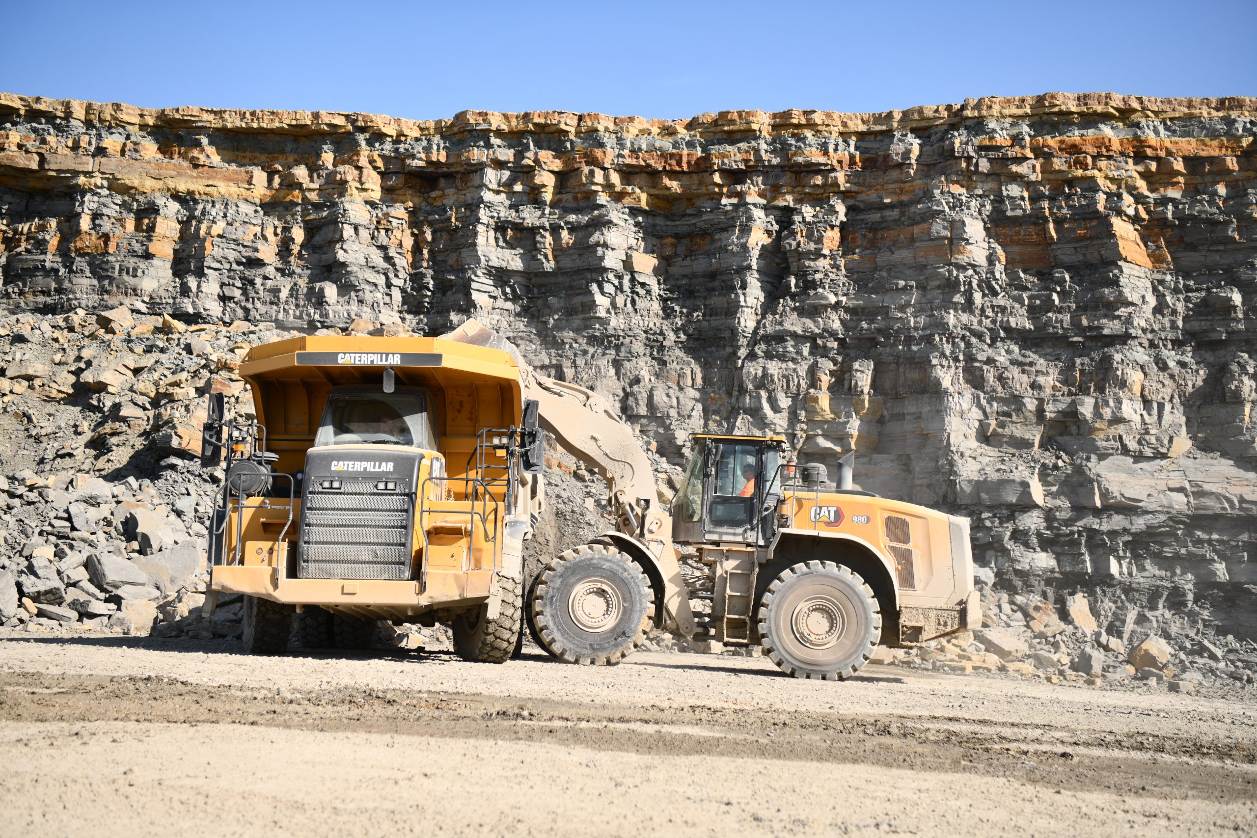 CAT® 980 / 980 XE Medium Wheel Loader - Milton Rents