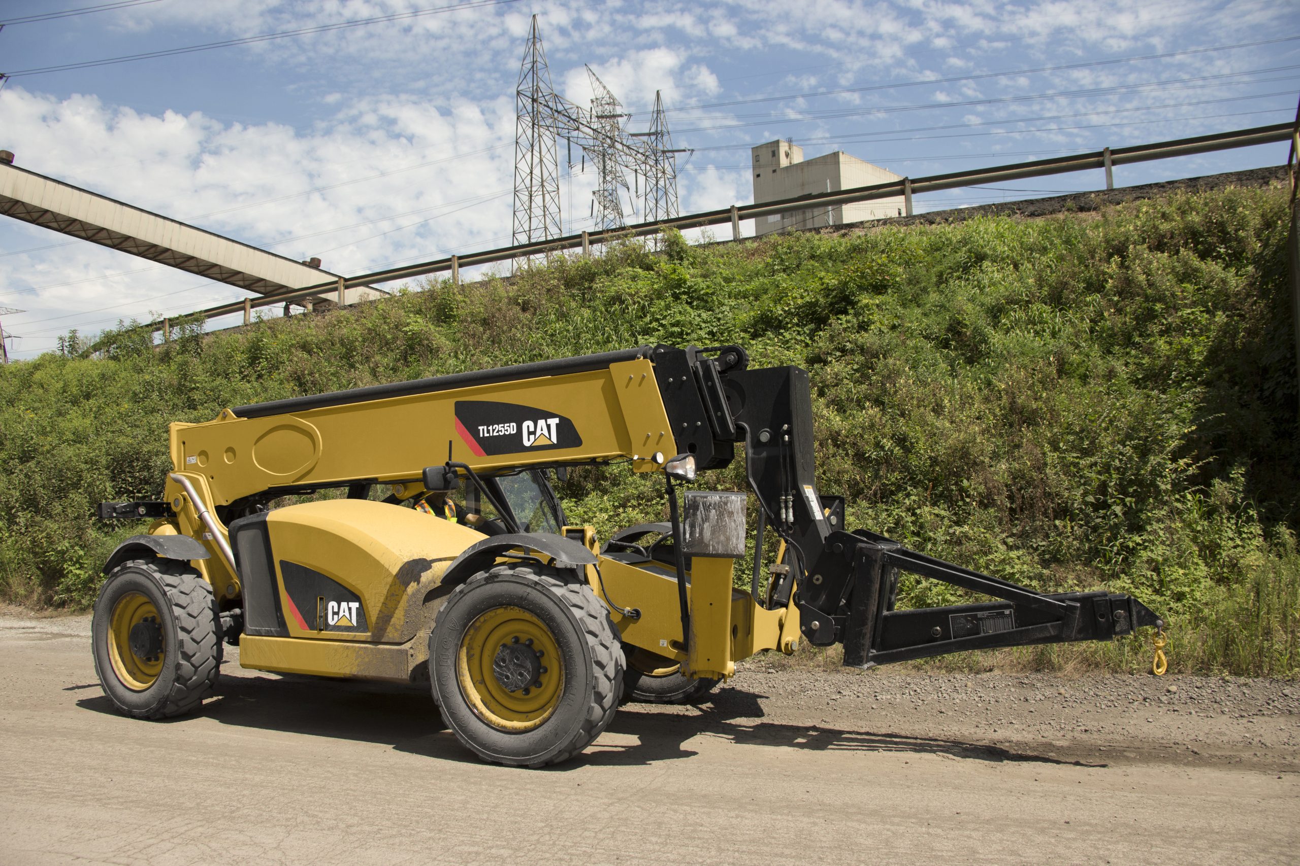 Rough Terrain Telehandler - Variable Reach (12000LB) 55' Reach - Milton ...